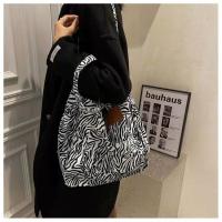 China Women Leopard Print Eco Canvas Tote Bag 32x28x14 cm Animal Pattern Shopping for sale