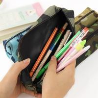 China Custom Camouflage Pencil Case Canvas Pencil Bag 21x7cm Reversible Sequins School Stationery Box for sale