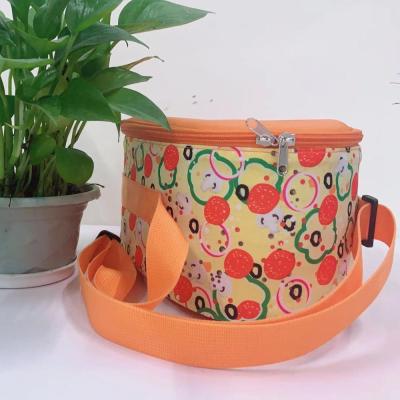 China 600D Fabric Triangle Pizza Delivery Bag Heat Preservation 30x23.5x15cm for sale