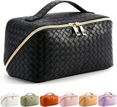 China Large Capacity PU Cosmetic Bag with Compartments 10.23x5.9x4.72 Inch for Women for sale