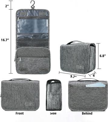 China Waterproof Portable Travel Toiletry Bag for Men Women Custom Logo 1000 PCS for sale