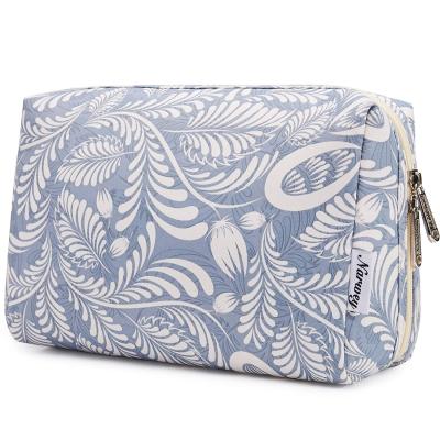 China Customized Solid Pattern Cosmetic Bag Organizer Waterproof 1000 PCS MOQ for sale
