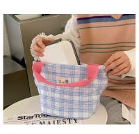 China JK Style Insulated Lunch Bag 30x19x16.5cm Reusable Tartan Cooler Drawstring Picnic Bag for sale