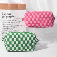 China Customizable Shockproof Makeup Bag Travel Toiletry Organizer with High Capacity 1000 PCS MOQ for sale