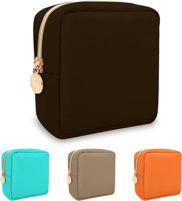 China Custom Nylon Mini Makeup Bag 0.1kg Lightweight Travel Cosmetic Pouch with Zipper for sale