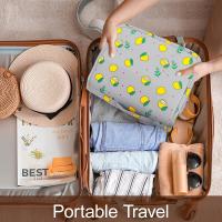 China Waterproof Polyester Toiletry Travel Bag 9.25x8.26x3.5 Inches with Hanging Hook for Women for sale