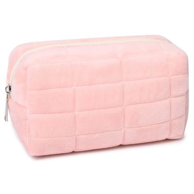 China Custom Pink Plush Cosmetic Makeup Bag 7x4 Inches Soft Peach Velvet Pouch Toiletry Organizer for sale