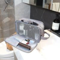 China Water Resistant Travel Toiletry Bag 10x4x6 Inch Shockproof Dopp Kit for Men for sale