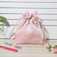 China Velvet Drawstring Makeup Bag for Women Travel Cosmetic Organizer 0.1kg Custom Size for sale