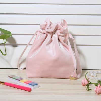 China Velvet Drawstring Makeup Bag for Women Travel Cosmetic Organizer 0.1kg Custom Size for sale