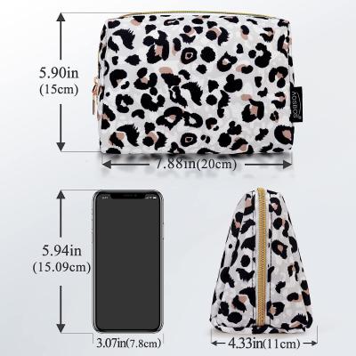 China Travel Size Makeup Bag 9.8x4.7x5.1 Inch Cosmetic Bag for Women Girls for sale