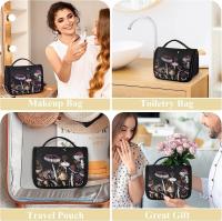 China Portable Waterproof Toiletry Bag 8.6x5x6.7in Lightweight Travel Makeup Organizer for Women for sale