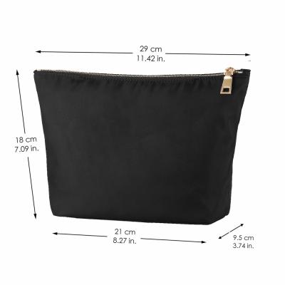 China Waterproof Nylon Makeup Bag 11.42x3.74x7.09 Inch Travel Toiletry Organizer with Nylon Zipper for sale