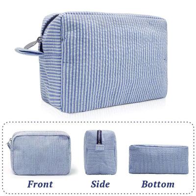 China Shockproof Waterproof Cosmetic Bags Toiletry Bag for sale