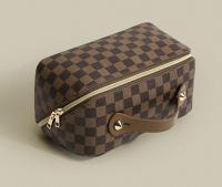China High Grade Fabrics Cosmetic Bags Size Customized for sale