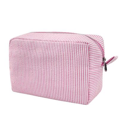 China Large Capacity Toiletry Stripe Cosmetic Bag Durable Women Aesthetic Organizer Storage Pouch 15 Days Delivery for sale
