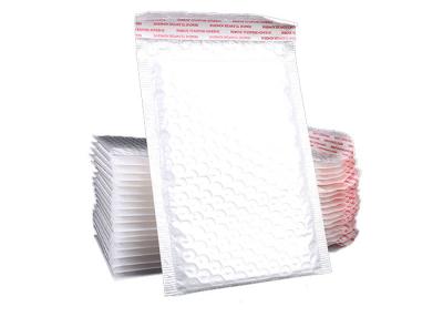 China Custom Color Bubble Wrap Bags Extra Large , Bubble Wrap Postage Bags For Mailing for sale