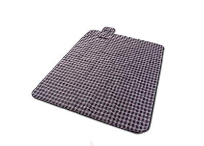 China Portable Folding Pink Picnic Blanket Waterproof 150x200cm for Large Family Outdoor for sale