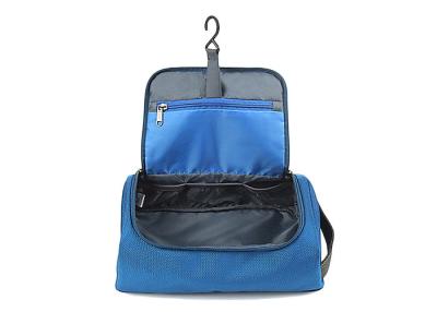 China Custom Waterproof Polyester Toiletry Bag with Hook for Men 1000 Pcs MOQ for sale