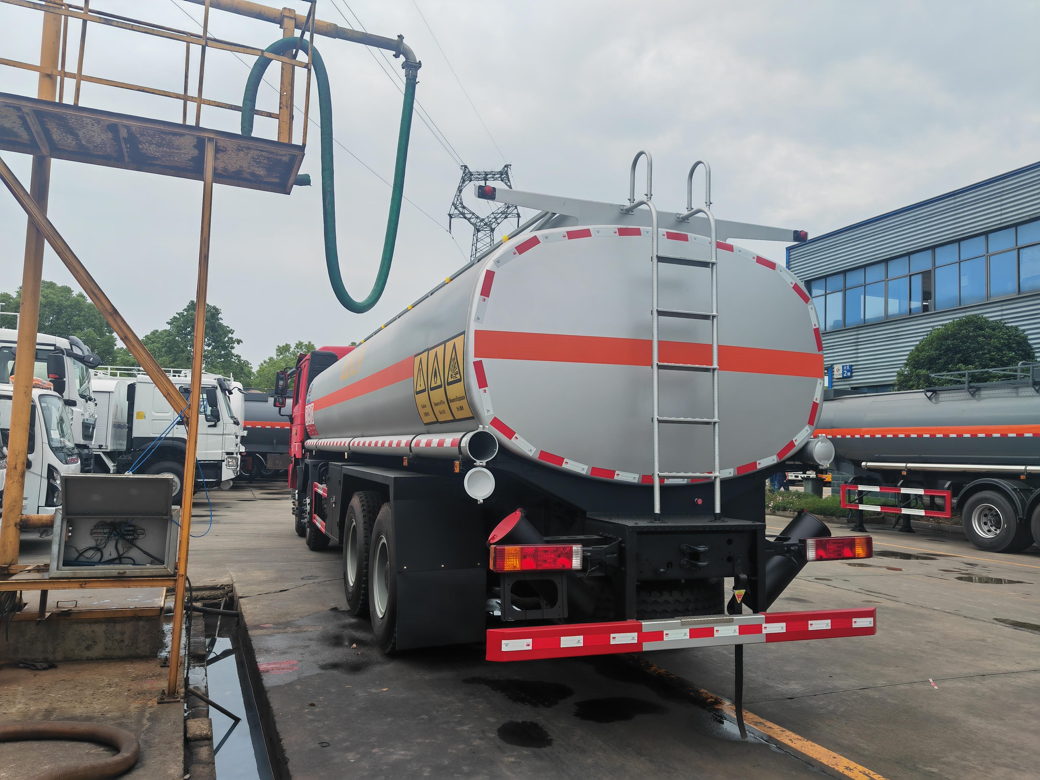 CLW Group Delivers Premium SHACMAN F3000 8×4 Fuel Tanker Truck to China Risun Group’s Overseas Project in Indonesia