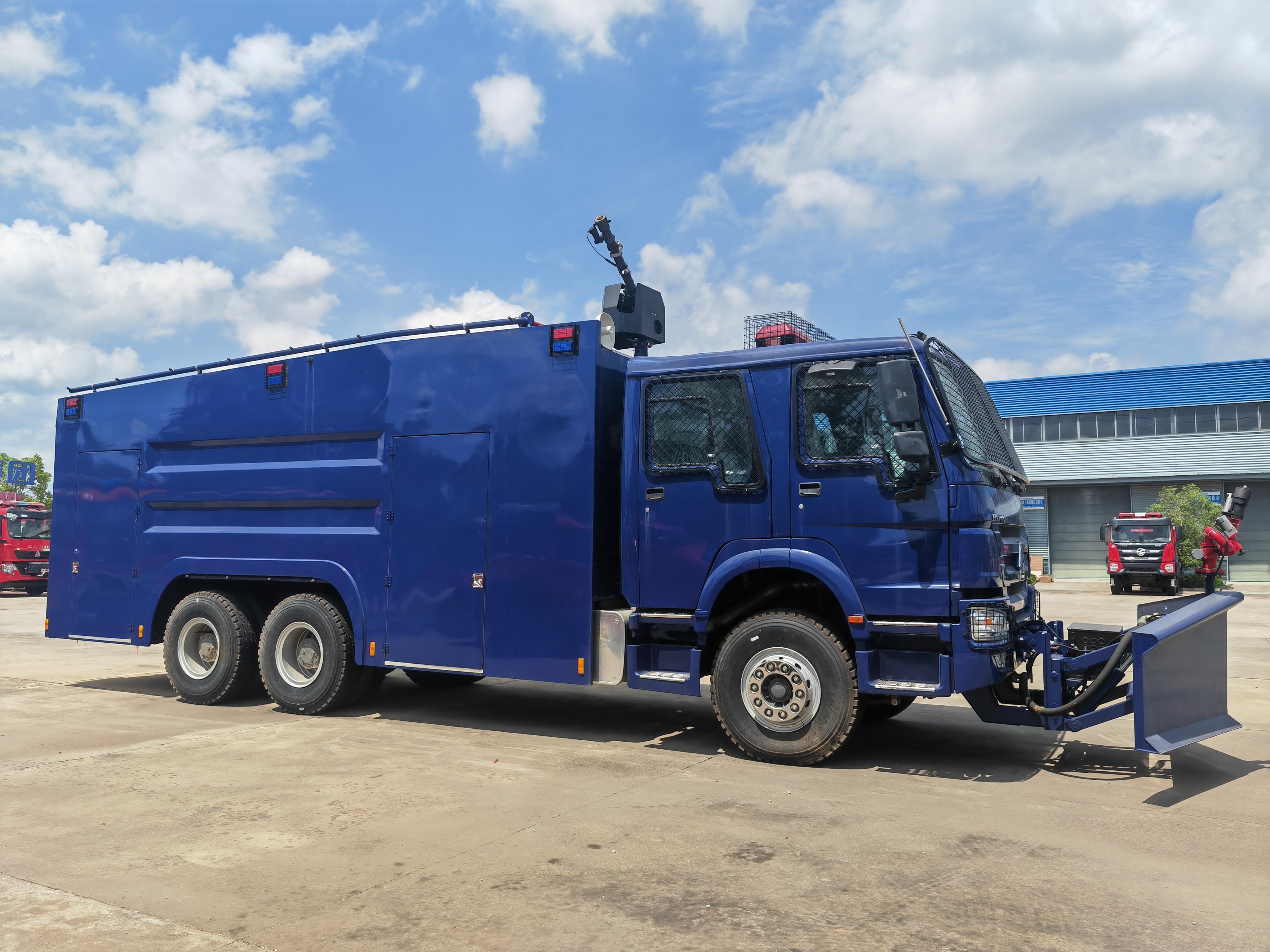CLW Group official SINOTRUK HOWO 400hp armored crowd control vehicle anti riot water cannon truck for Zambia Police