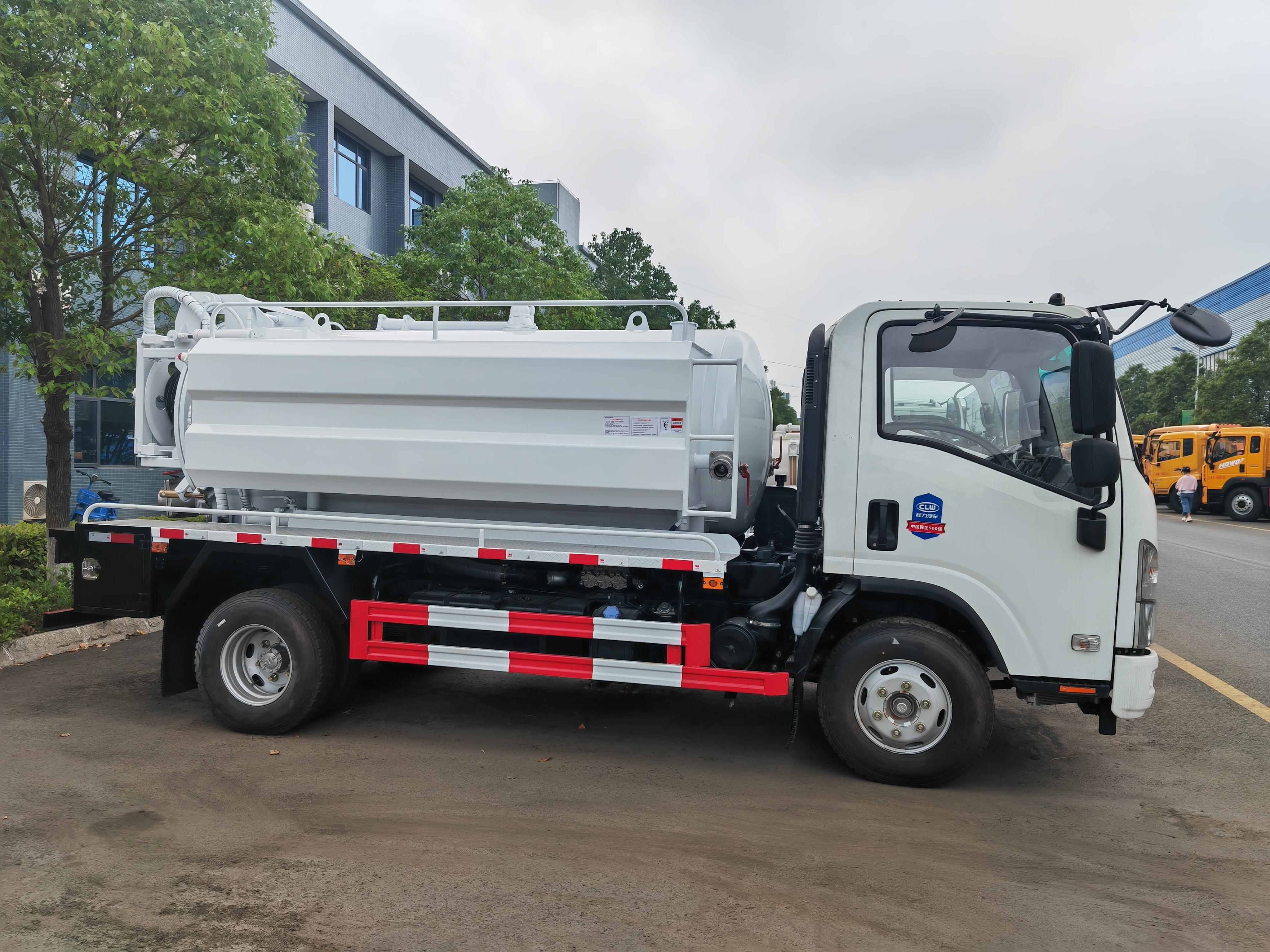 Side profile view of ISUZU municipal cleaning truck and combination sewer cleaner delivered to the Philippines
