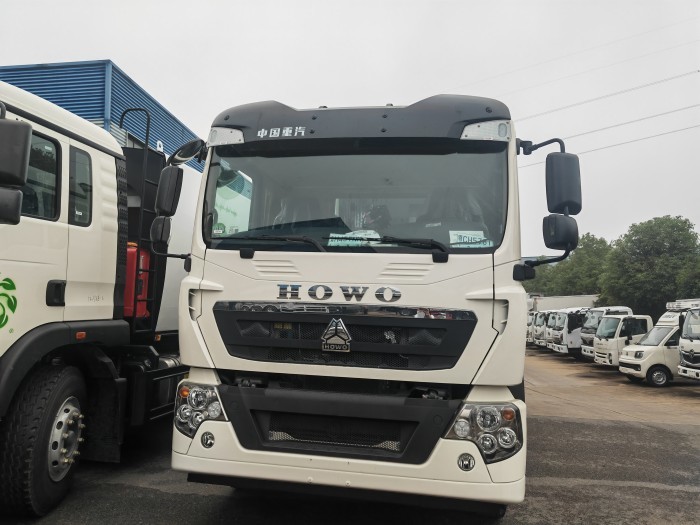HOWO garbage compactor truck exported to Kosovo for PASTRIMI URBAN