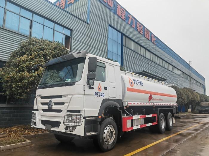Left-front view of HOWO 6x4 20cbm oil tank truck customized for West Africa market