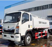 China Sinotruk HOWO 4X2 10000 Liter 6 Wheels 10m3 Water Sprinkler Tank Truck for sale