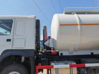 China Sinotruk HOWO 18cbm, 20cbm 10 Wheel 6X4 400HP 20cbm Septic Tank Truck for sale