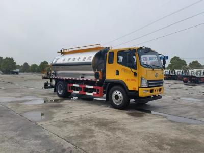 China FAW 9CBM Road Construction Gravel Sealing Truck Asphalt Distributor Truck for sale