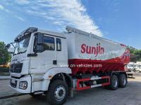 China Shacman H3000 Transport Feed Truck Stainless Steel Material for sale