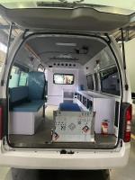 China Foton Diesel Engine Medical Resuce Vehicle RHD 4X2 Monitoring Medical Ambulance For Hospital Emergency for sale