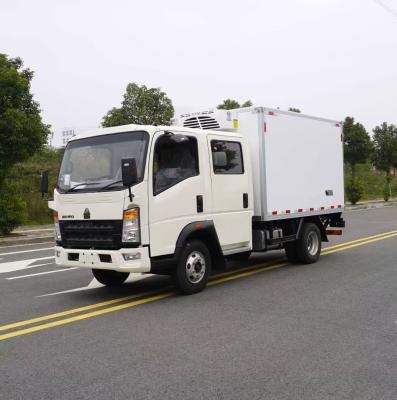 China HOWO Double Cabin Refrigerator Refrigerated Van Box Transport Food Cooling Cargo Truck With Tailgate for sale