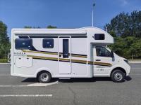 China Kama Gasoline Outdoor Traveling RV Camp Adventure Motor home Camper Luxury Caravan Campervan Car Motor Recreational Vehicle Motorhome for sale