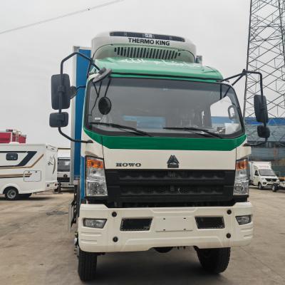 China Howo 4*4 Box Truck Van Small Refrigerated Live Fish Transport Camion Refrigerado Truck for sale