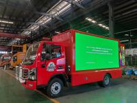 China Dongfeng 4x2 Mobile Digital LED Stage Truck with Onboard Generator and Hydraulic System for sale