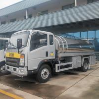 China Sinotruk HOWO  High Quality Stainless Steel Fuel Tanker Truck for Diesel and Oil Transport for sale