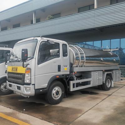 China Sinotruk HOWO  High Quality Stainless Steel Fuel Tanker Truck for Diesel and Oil Transport for sale