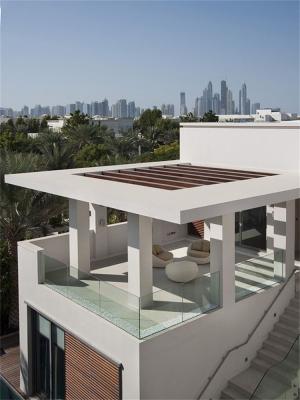 China Customizable Frameless Glass Railings Flooring Mounted Easy Installation for sale