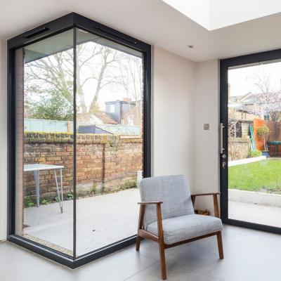China Aluminum Frame Reinforced Seamless Corner Windows For Houses And Office Buildings for sale