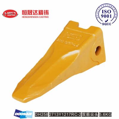 China DH258 DH220 2713Y1217 2713Y1217RC DOOSAN Bucket Teeth Thickened Tooth Body Design for sale
