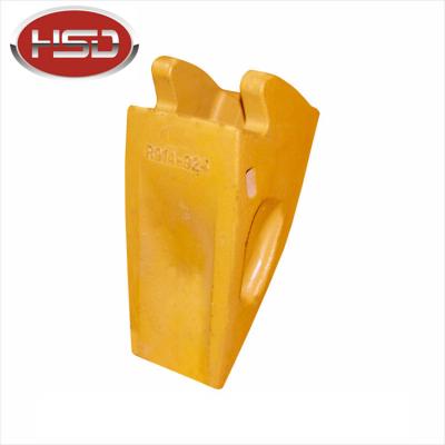 China Liebherr excavator parts bucket teeth / tooth point R914 R924 for sale