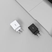 China Stable EU US 18W Home Travel Mobile Phone 50g PD Fast Phone Chargers for sale