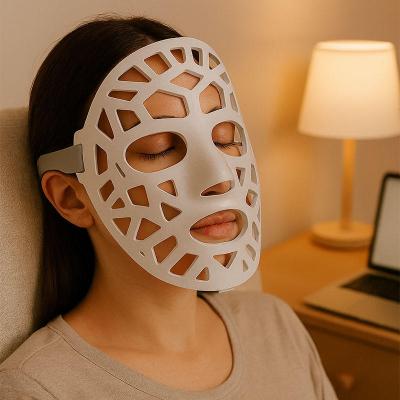 China Professional 7-Color LED Light Therapy Mask with 280g Weight and Multi-Wavelength Technology for Home Skin Care for sale