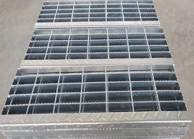 China Hot Dipped Galvanized Steel Stair Treads Grating 25x3mm Bearing Bar Non Slip Steps for sale