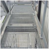 China Mild Carbon Serrated Bar Press Lock Grating Platform Walkway for sale