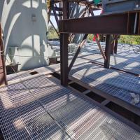 China Industrial Galvanized Sheet Metal Grates Galvanized Open Steel Floor Grating for sale