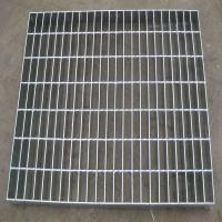 China Heavy Duty Galvanized Steel Serrated Drainage Covers Grating 25x5mm Bearing Bar 41x100mm Pitch for sale