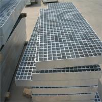 China Heavy Duty Galvanized Steel Serrated Drainage Covers Grating 25x5mm Bearing Bar 41x100mm Pitch for sale